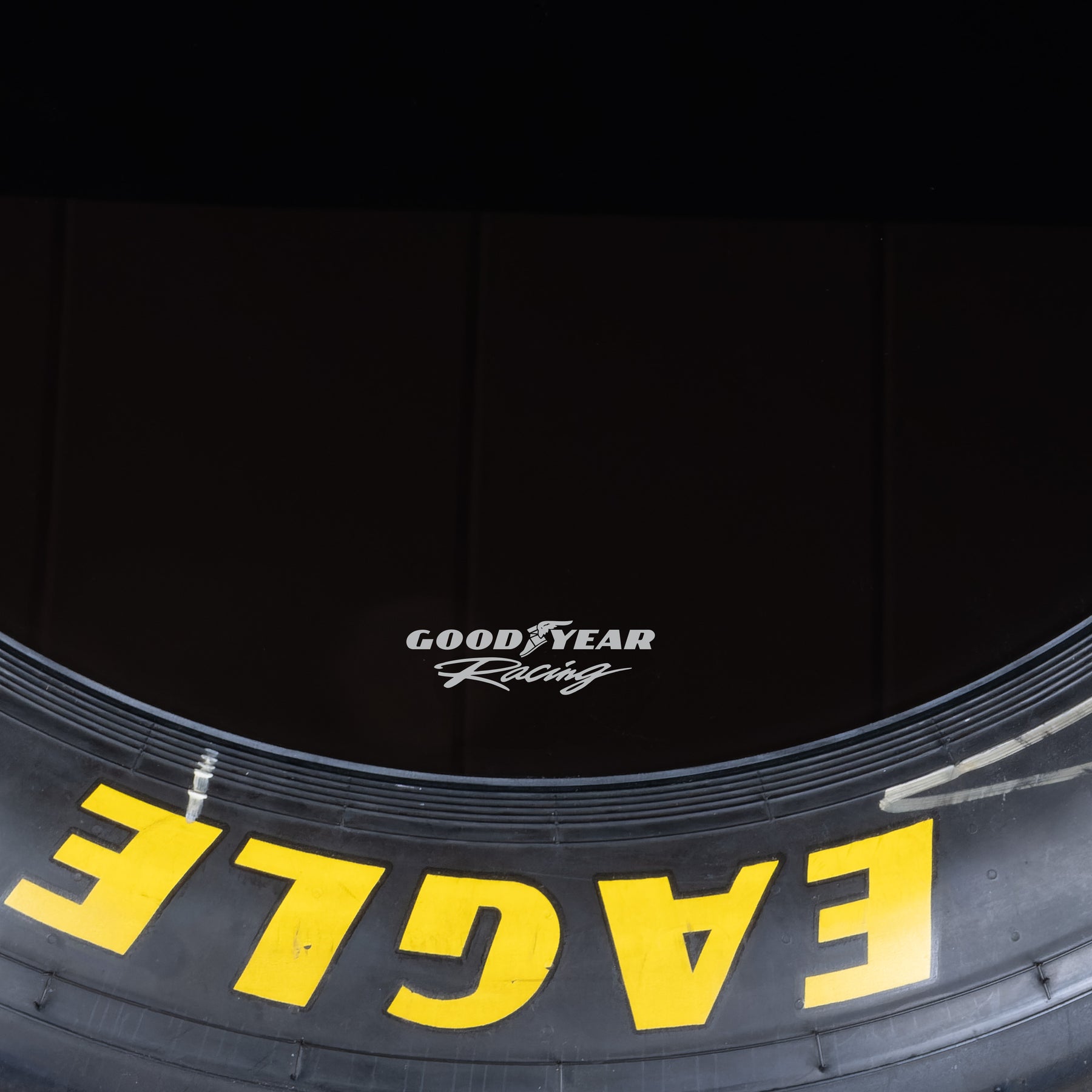 GOODYEAR EAGLE 2-in-1 Tire Table “WEC LE MANS 2025” - Black – Goodyear ...